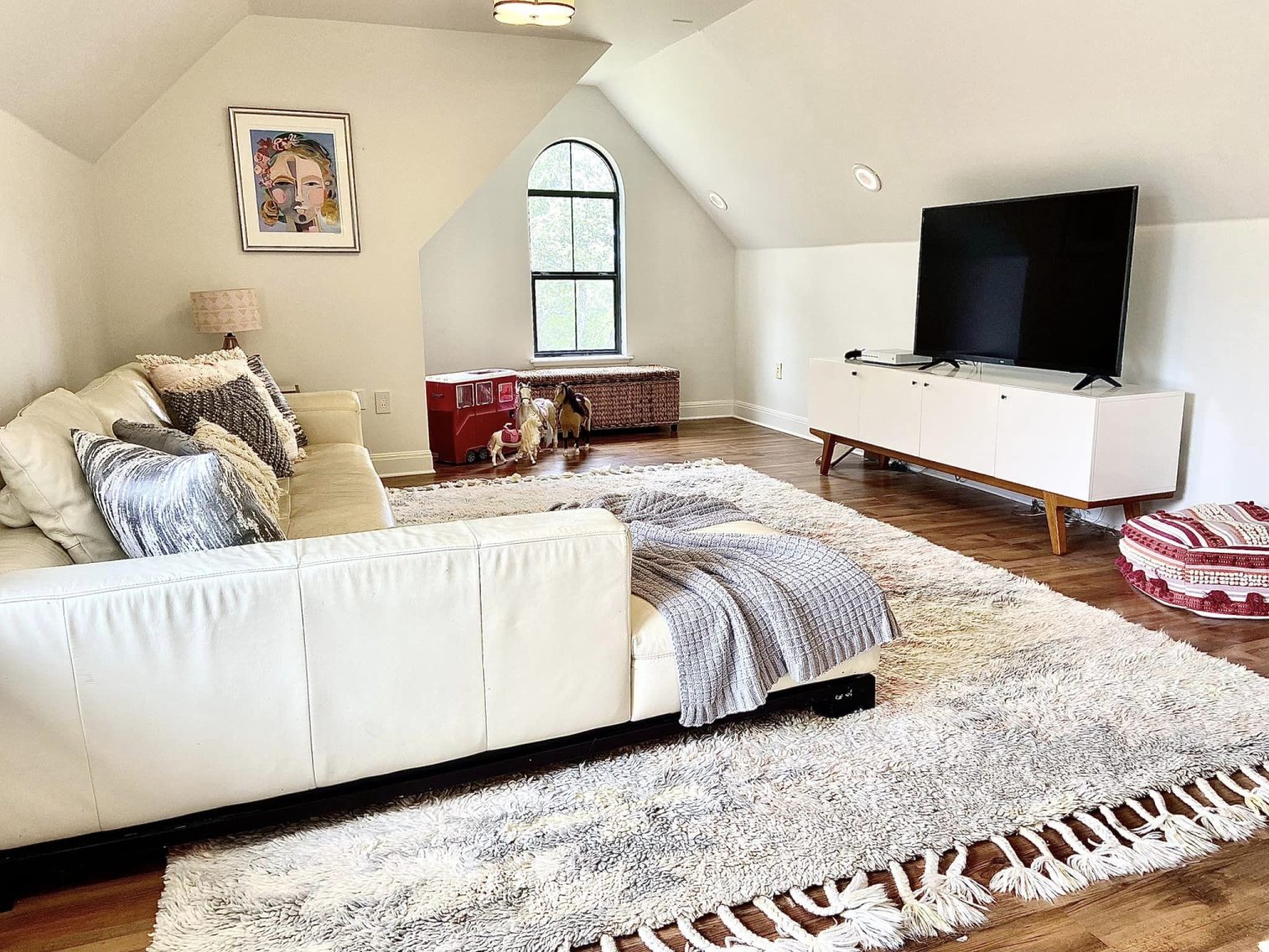 Amazing Staging Home Transformation - Occupied Staging Magic